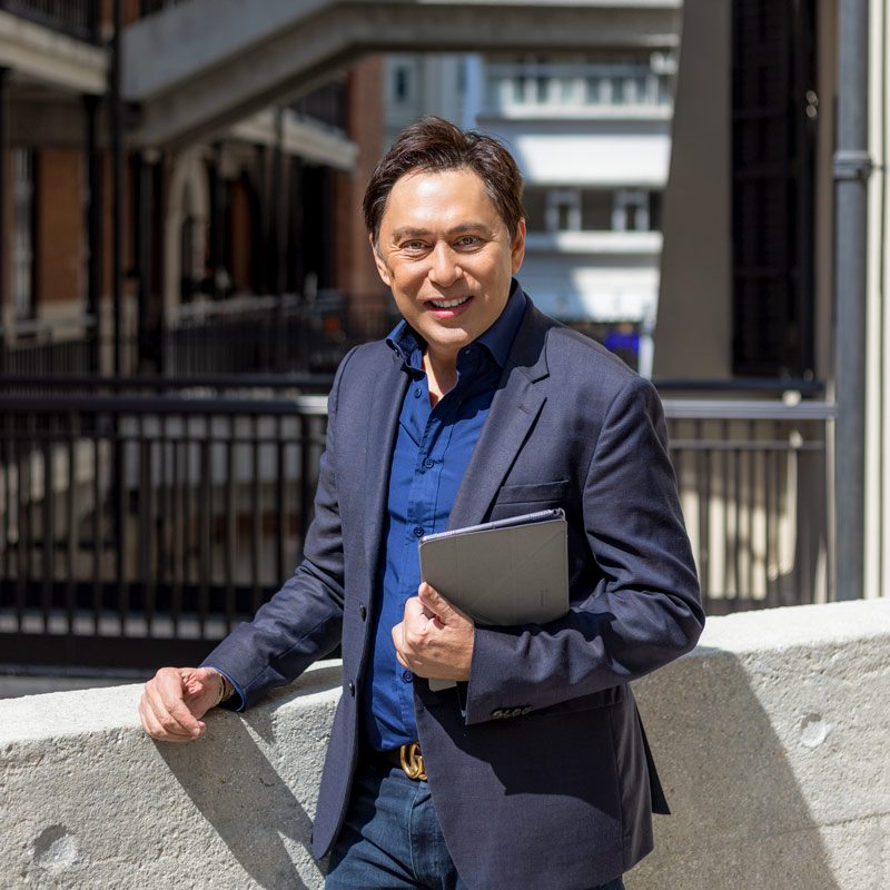 ANTHONY HINDMARSH 河東誠 - Hong Kong Property - Luxury Homes Re